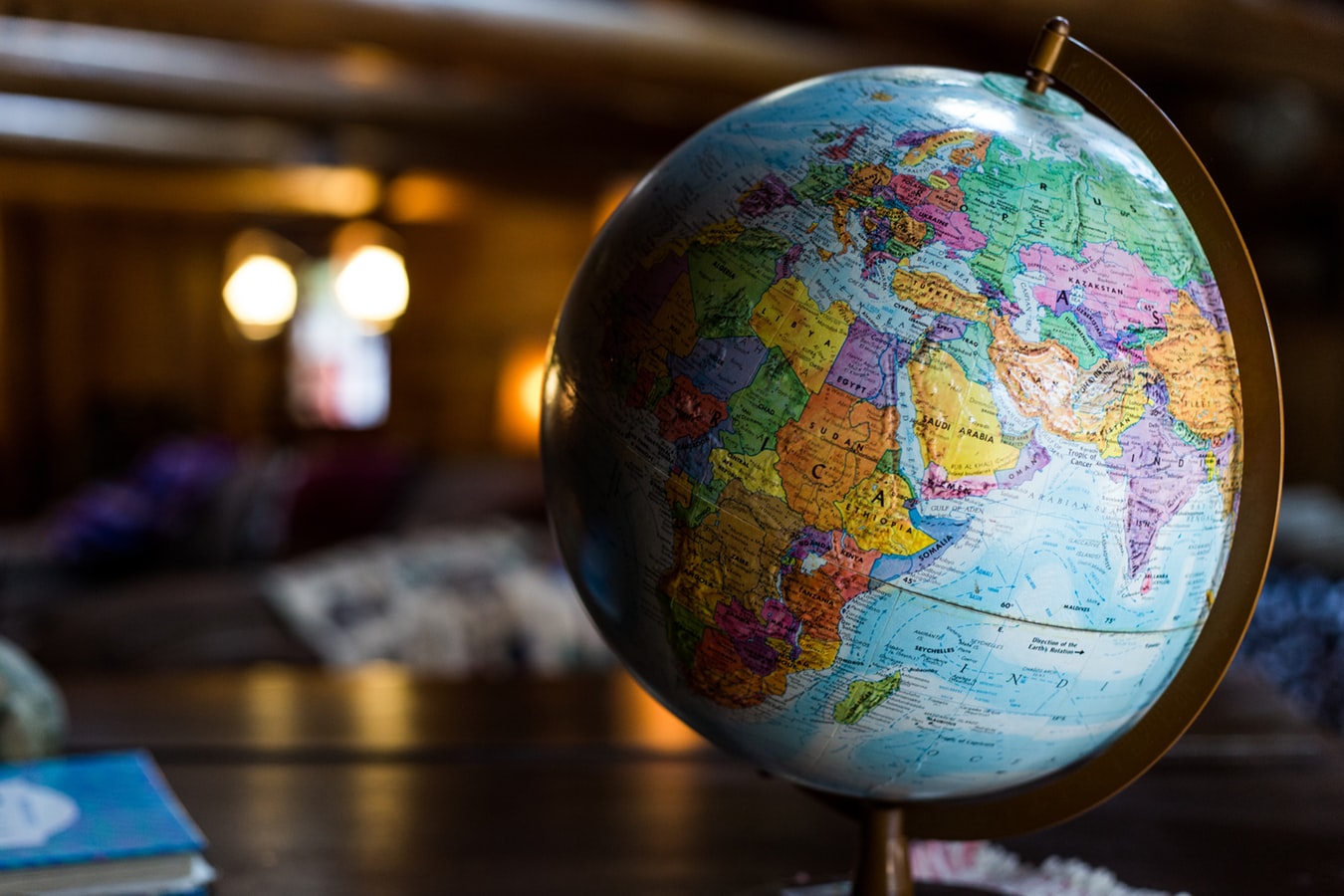 Advantages and Challenges of Global Team Collaboration | Avocor Advantages and Challenges of Global Team Collaboration | Avocor