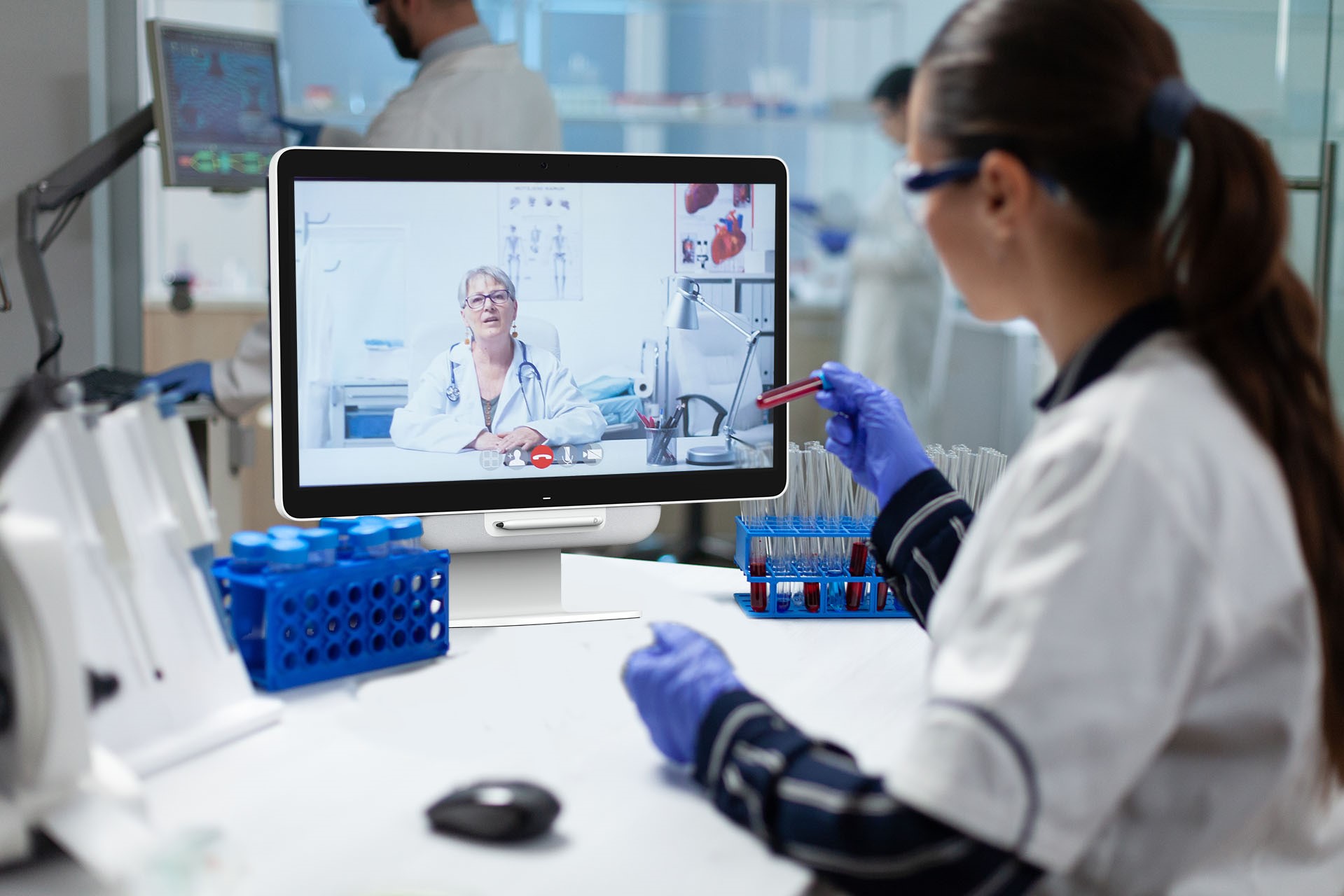 Interactive Display Solutions for the Pharmaceutical Sector