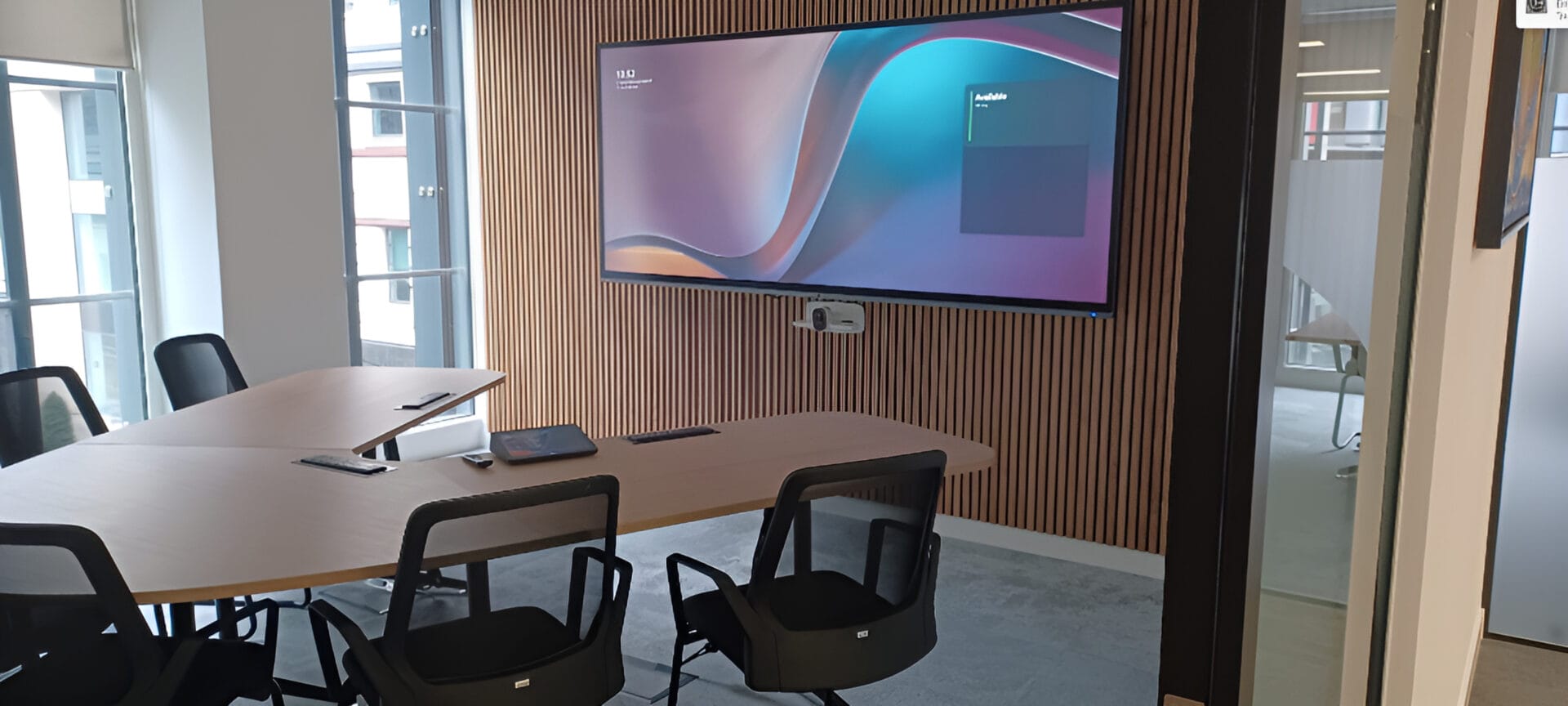 AVM Solutions Transforms Mott MacDonald Hybrid Work Spaces with Avocor ...